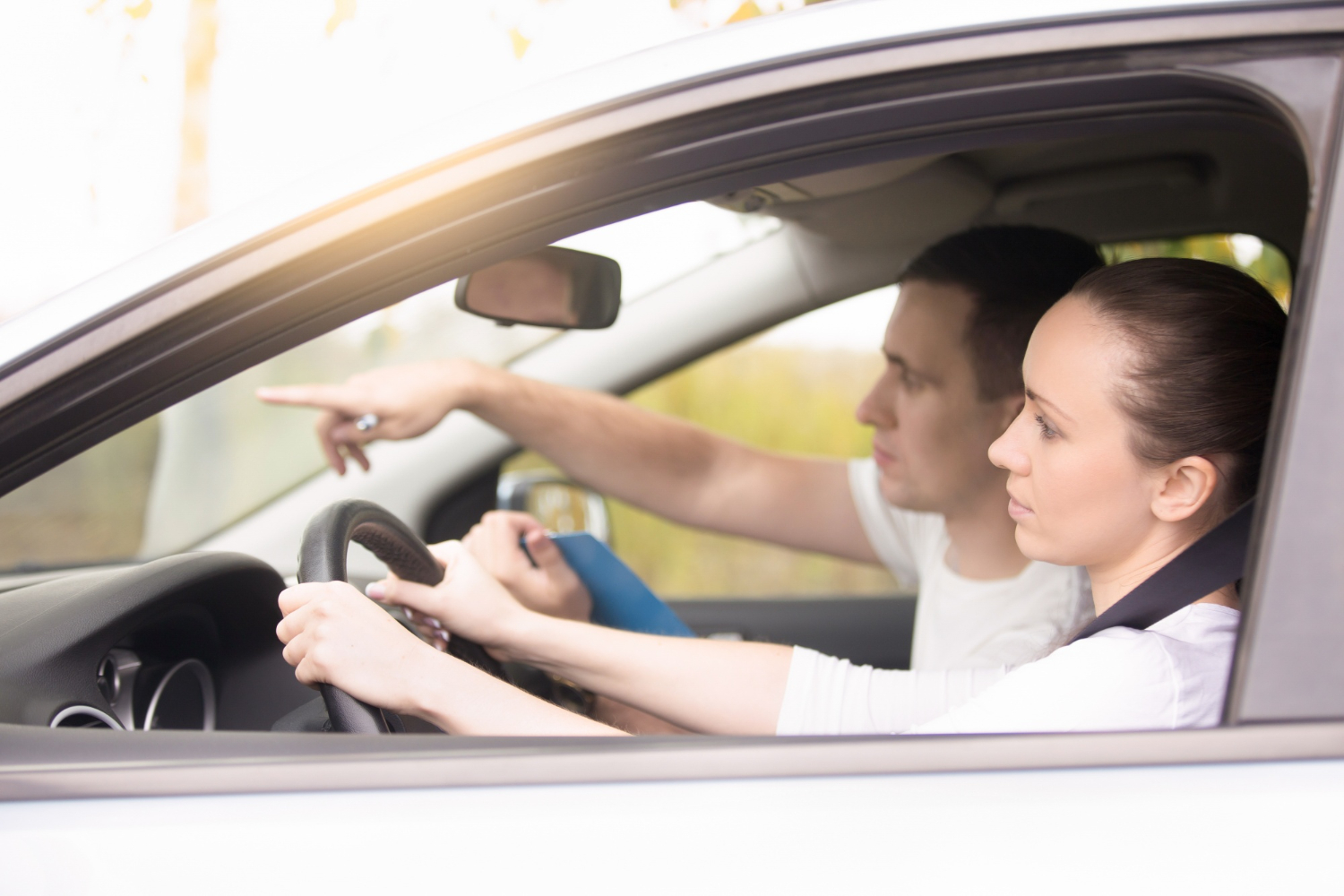 10 Tips to Succeed in Driving Theory Test with Confidence